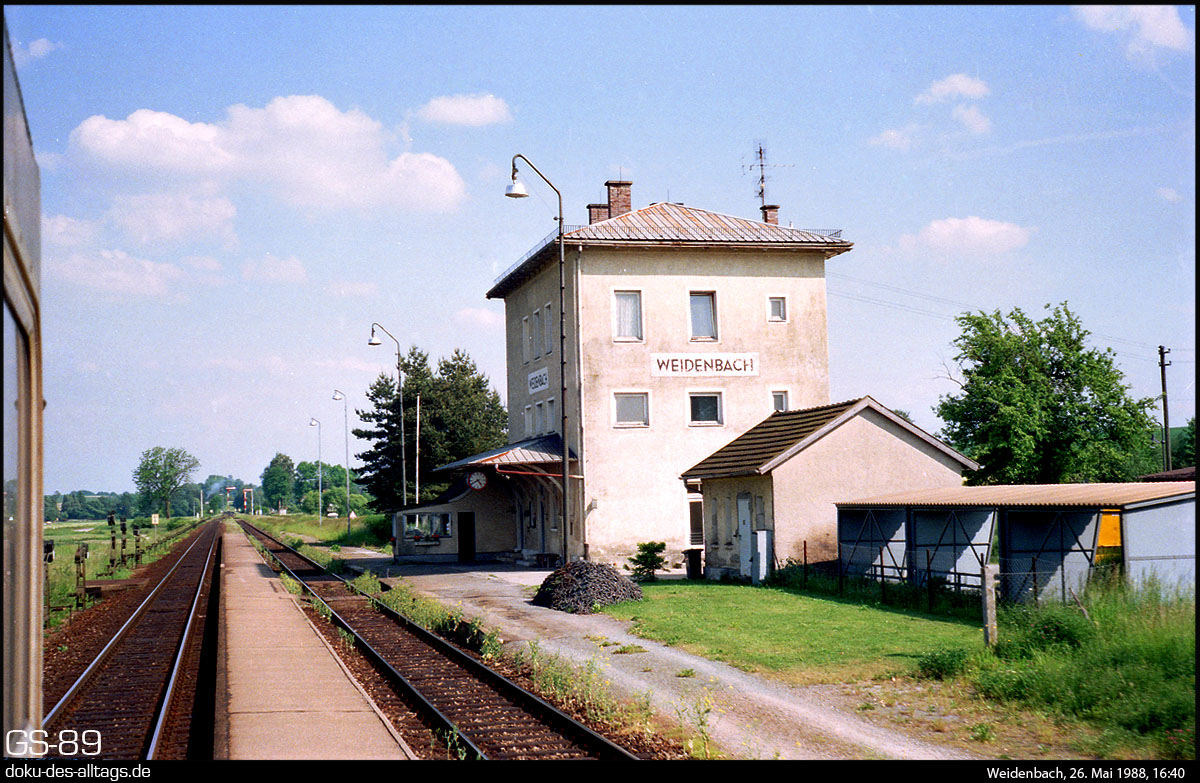 Strecken und Bahnhöfe