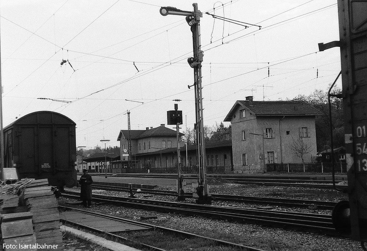 Strecken und Bahnhöfe